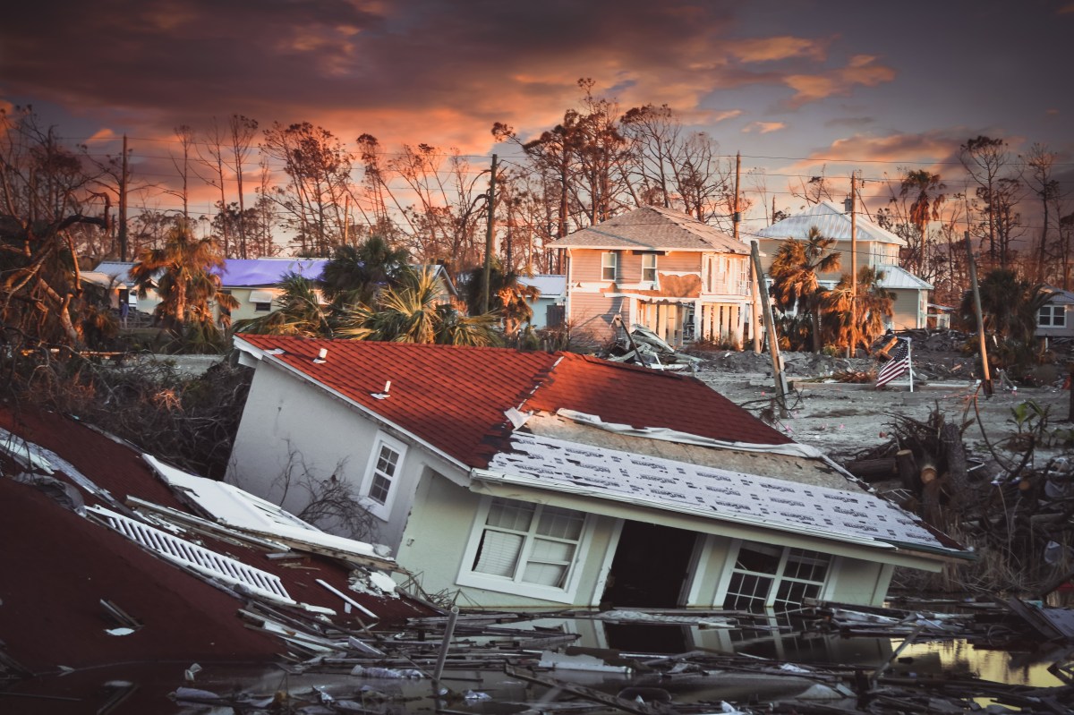 03. Urban Exploration in the Wake of a Hurricane with Kim Hill – Thomas ...